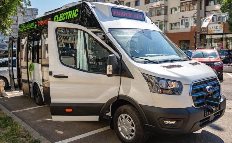 CJ Botoșani cumpără 18 microbuze școlare hibrid pentru mai multe localități ale județului ...