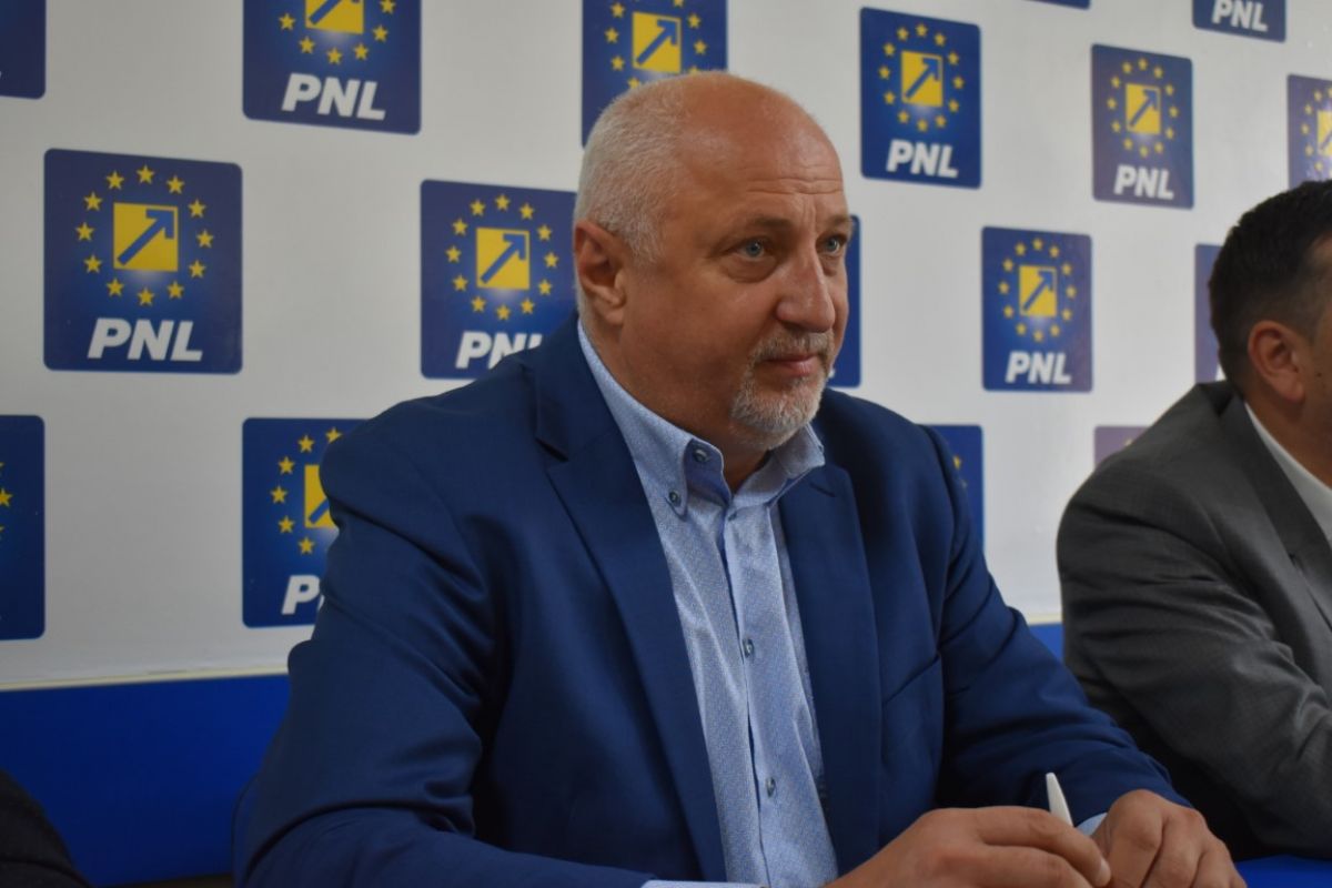 Șoptică nedumerit cum Nova Apaserv dă cu piciorul la 200 de milioane de ...