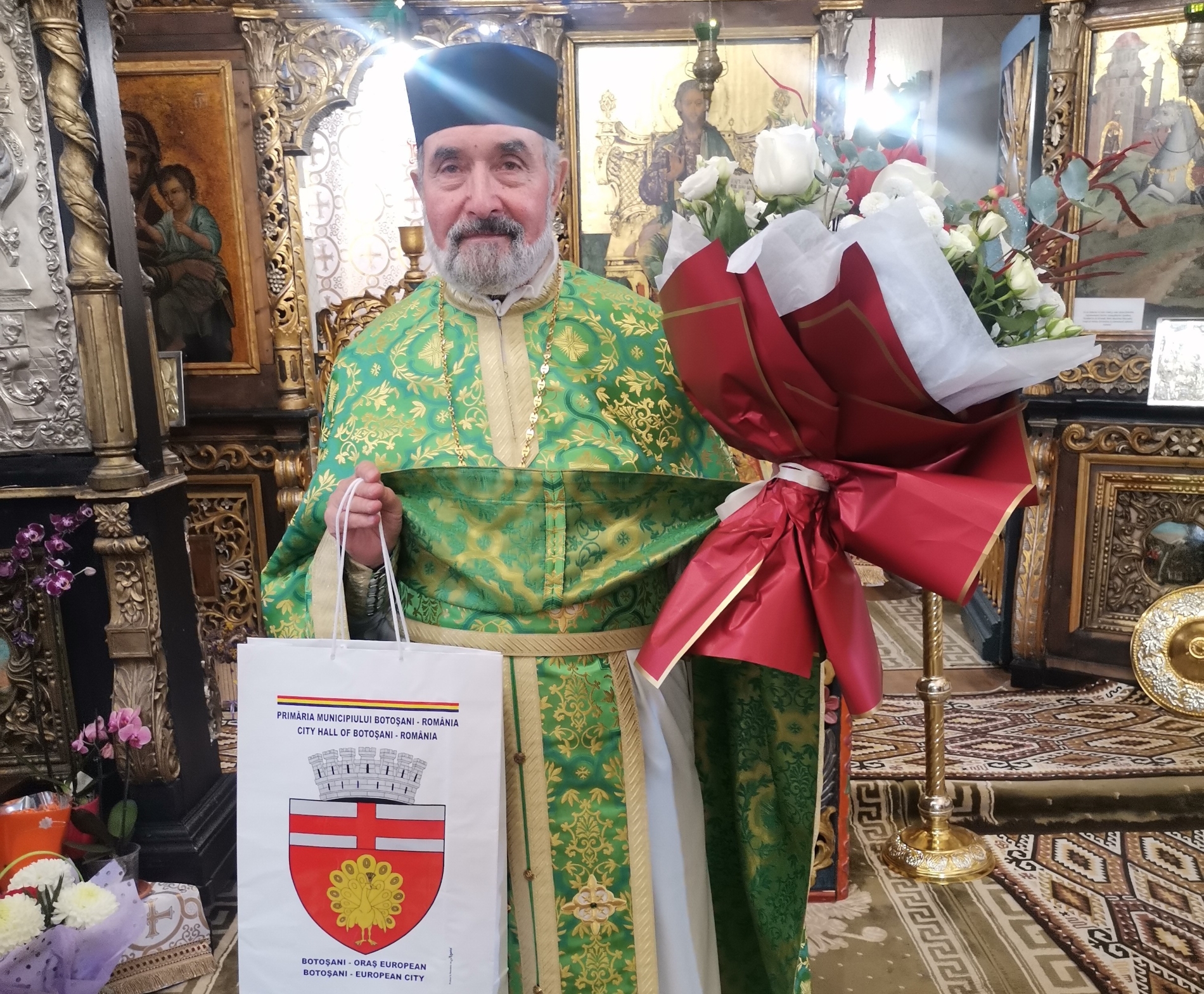 Unul dintre cei mai iubiți preoți de la Botoșani își serbează ziua de ...