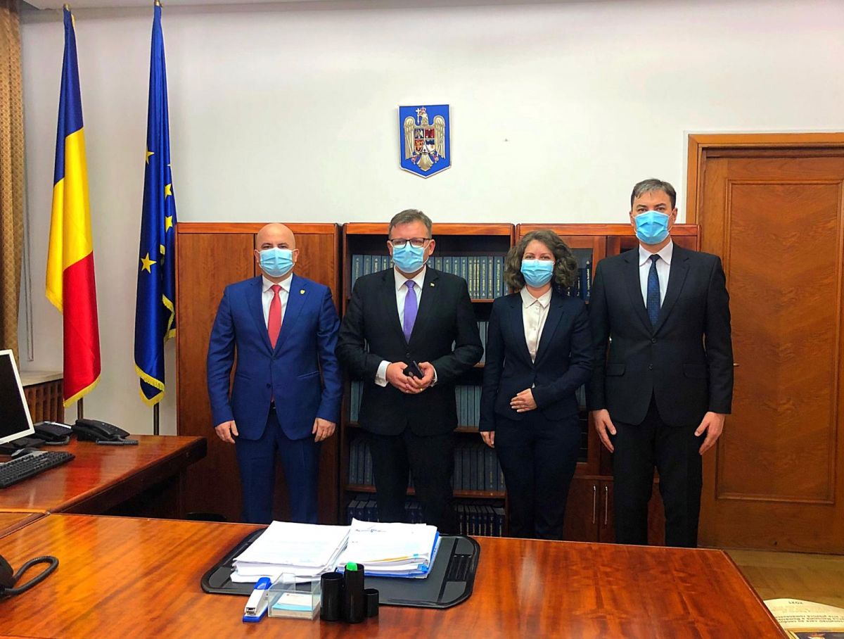 Alexandra Hutu: Am semnat, alaturi de colegii mei parlamentari de la ...