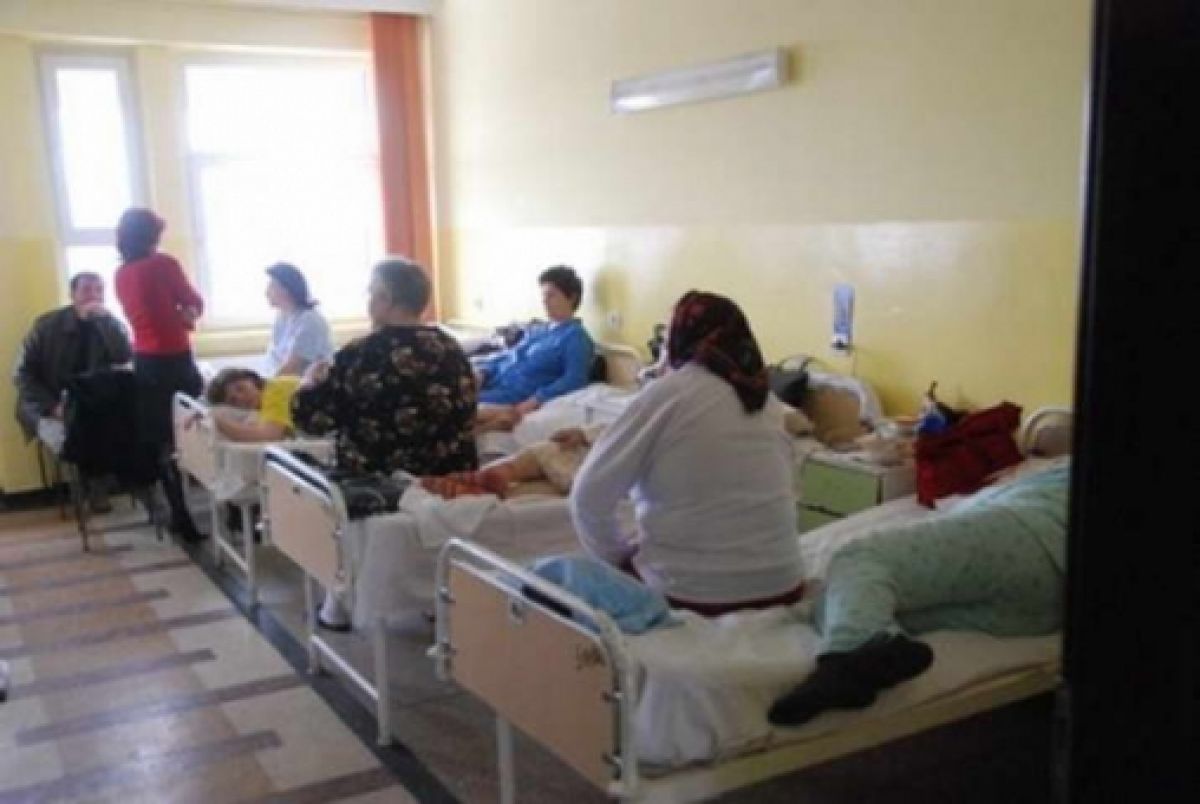 AVALANȘA de bolnavi la spital, medici epuizati: Pe o sectie sunt acum 5 ...