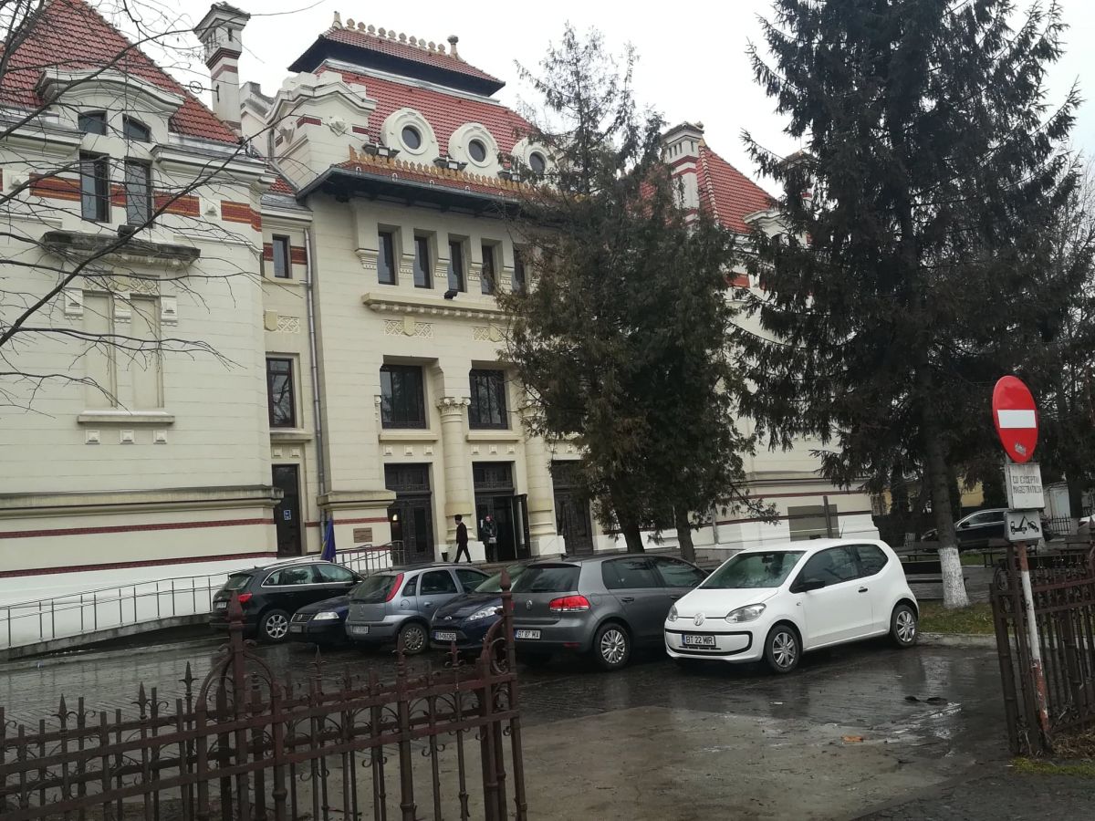 Magistratii de la Judecatoria Botosani si-au SUSPENDAT activitatea pe ...