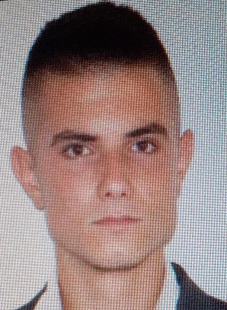 Politia in ALERTA: Are 23 de ani si poarta pantaloni verzi, suna la 112 ...