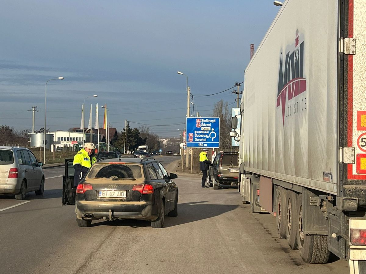 ACUM: Filtru la intrarea in oras, politistii trag pe dreapta toate ...