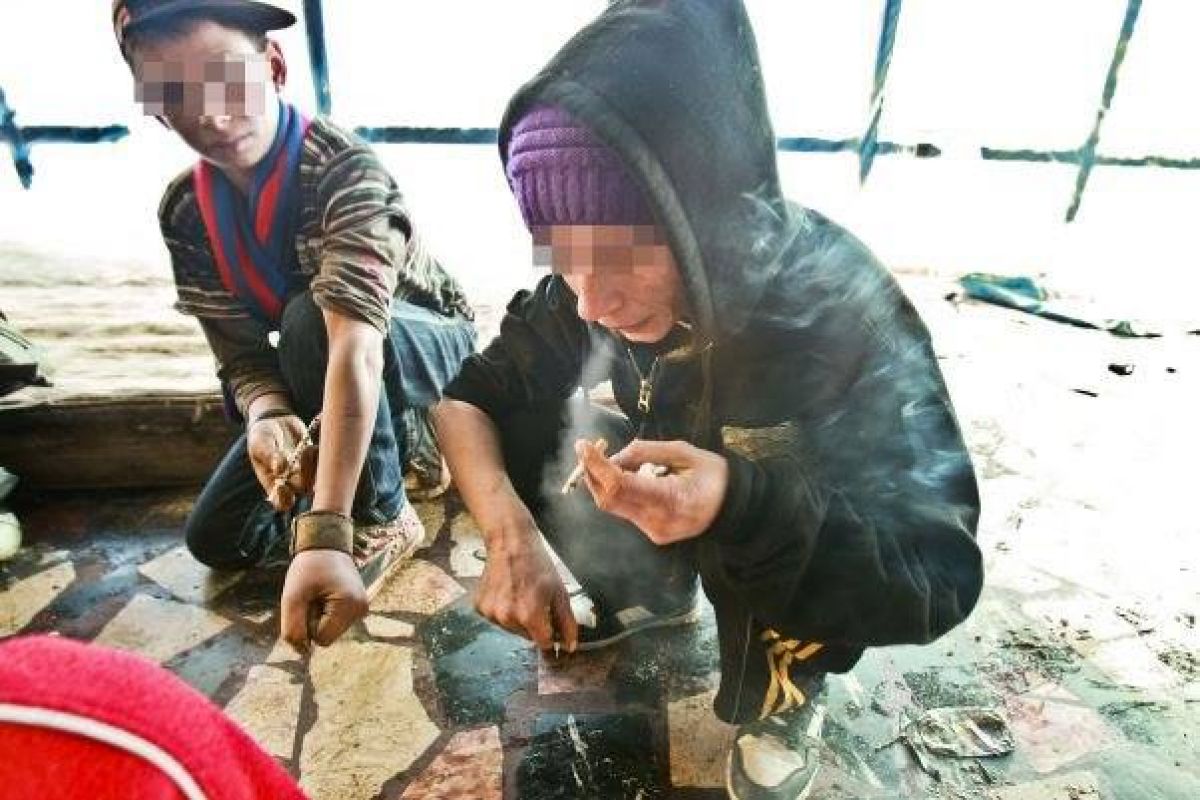 ALARMANT: Parinti disperati cu copiii drogati la Urgente - Despre ...