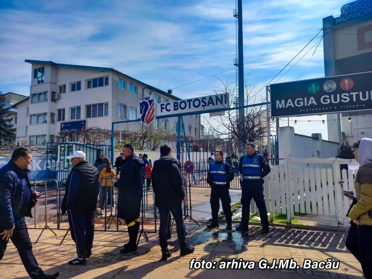 Jandarmii de la Gruparea Mobila Bacau vin la meci pe Stadionul ...