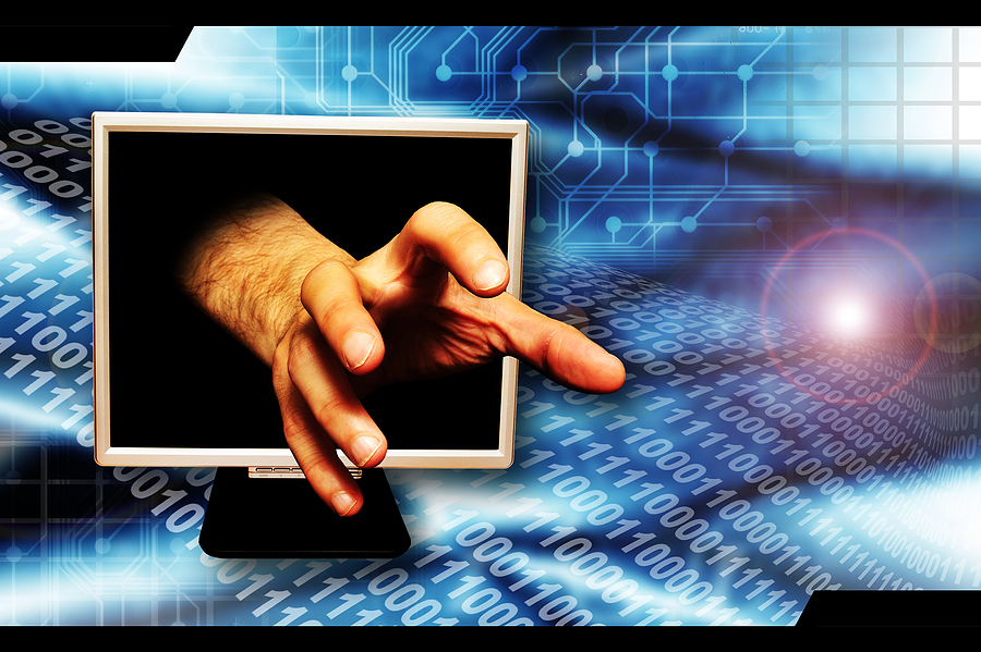 PERICOLUL din spatele internetului! DE CE trebuie sa aiba grija tinerii ...