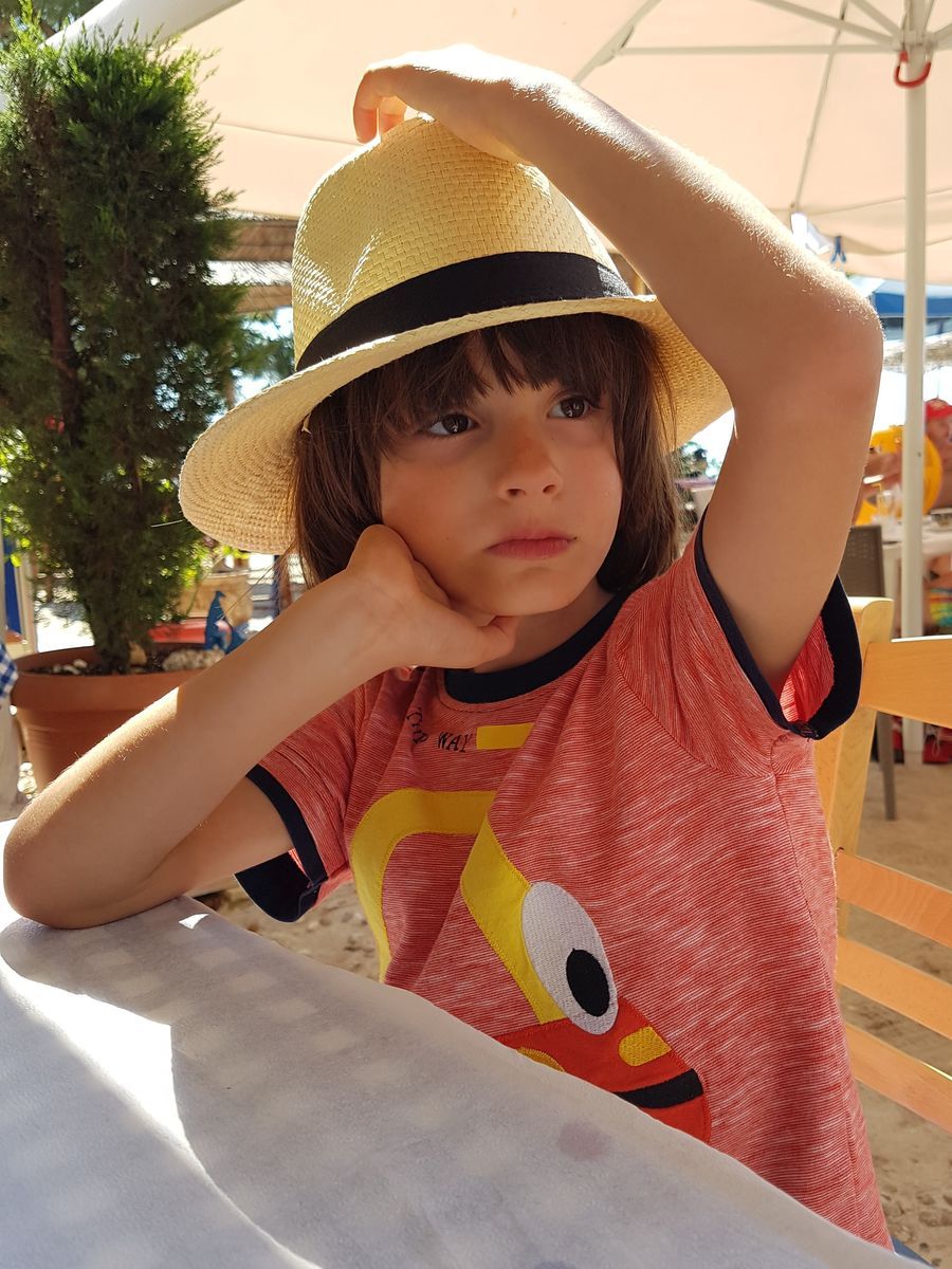 Copil MINUNE cu origini botosanene in filmul momentului – VIDEO & FOTO ...